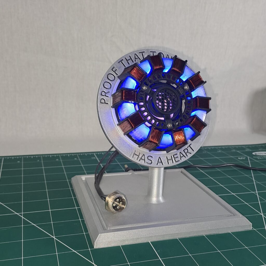[UPGRADED] Proof That Tony Stark Has a Heart Arc Reactor Display ...